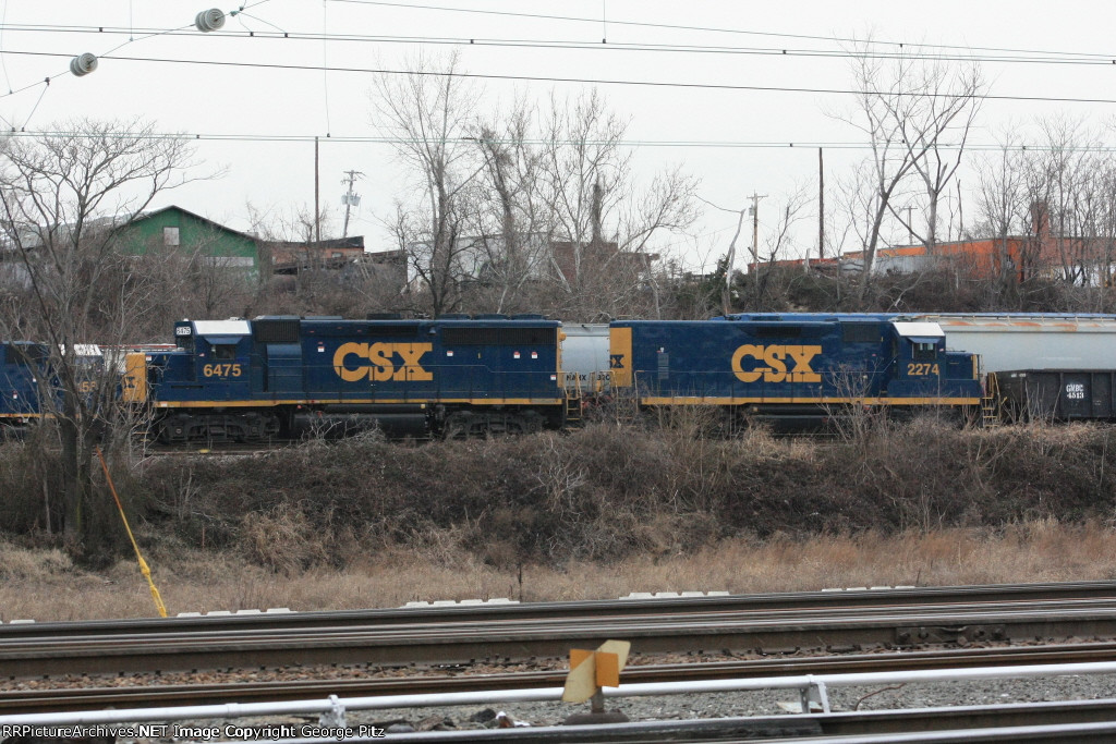 CSX 6475 and 2274 at Bay View yard